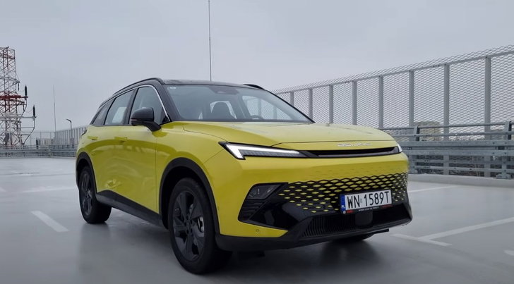 Chiński samochód BAIC Beijing 5 w Polsce mocno potaniał - BOOP.PL